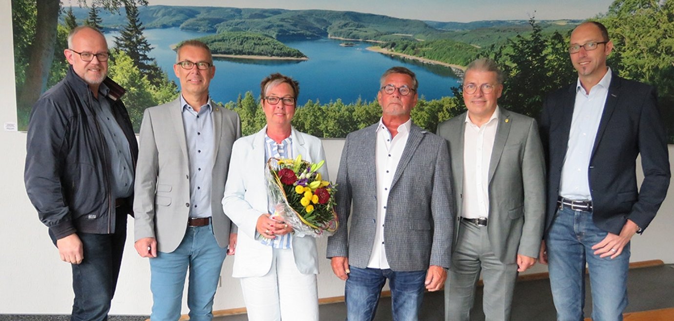 Lydia Löhrer nach 45 Jahren in den Ruhestand verabschiedet | Gemeinde ...